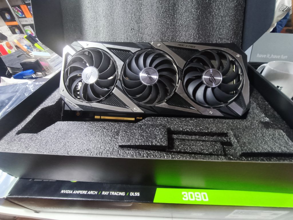 ASUS ROG Strix GeForce RTX 3090 OC 24GB GDDR6X PCI Express 4.0 SLI ...